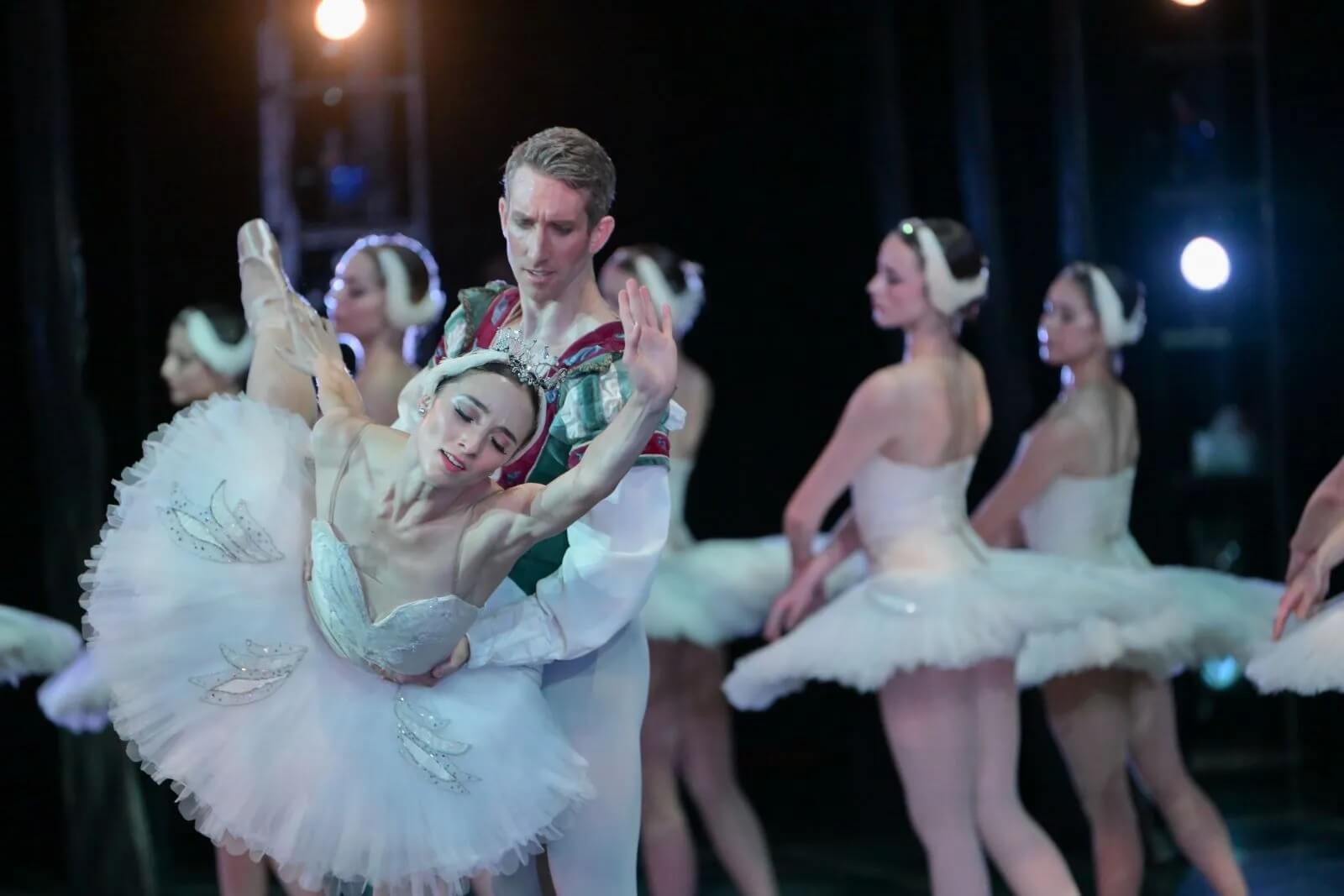 Alum Carly Wheaton stars as Odette/Odile in OBT Swan Lake - Marin Ballet